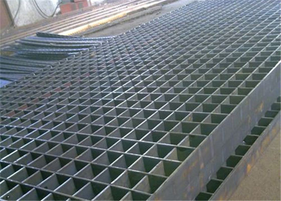 Custom Press Lock Steel Grating Plain Hot Dip Galvanized Surface Treatment