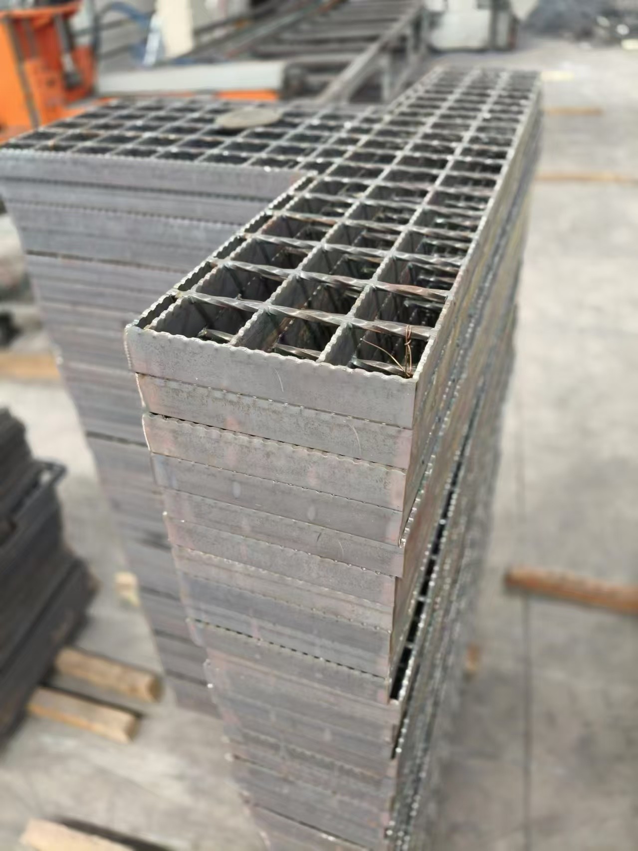 The new welding process can be used as steel grid for mine tunnel ...
