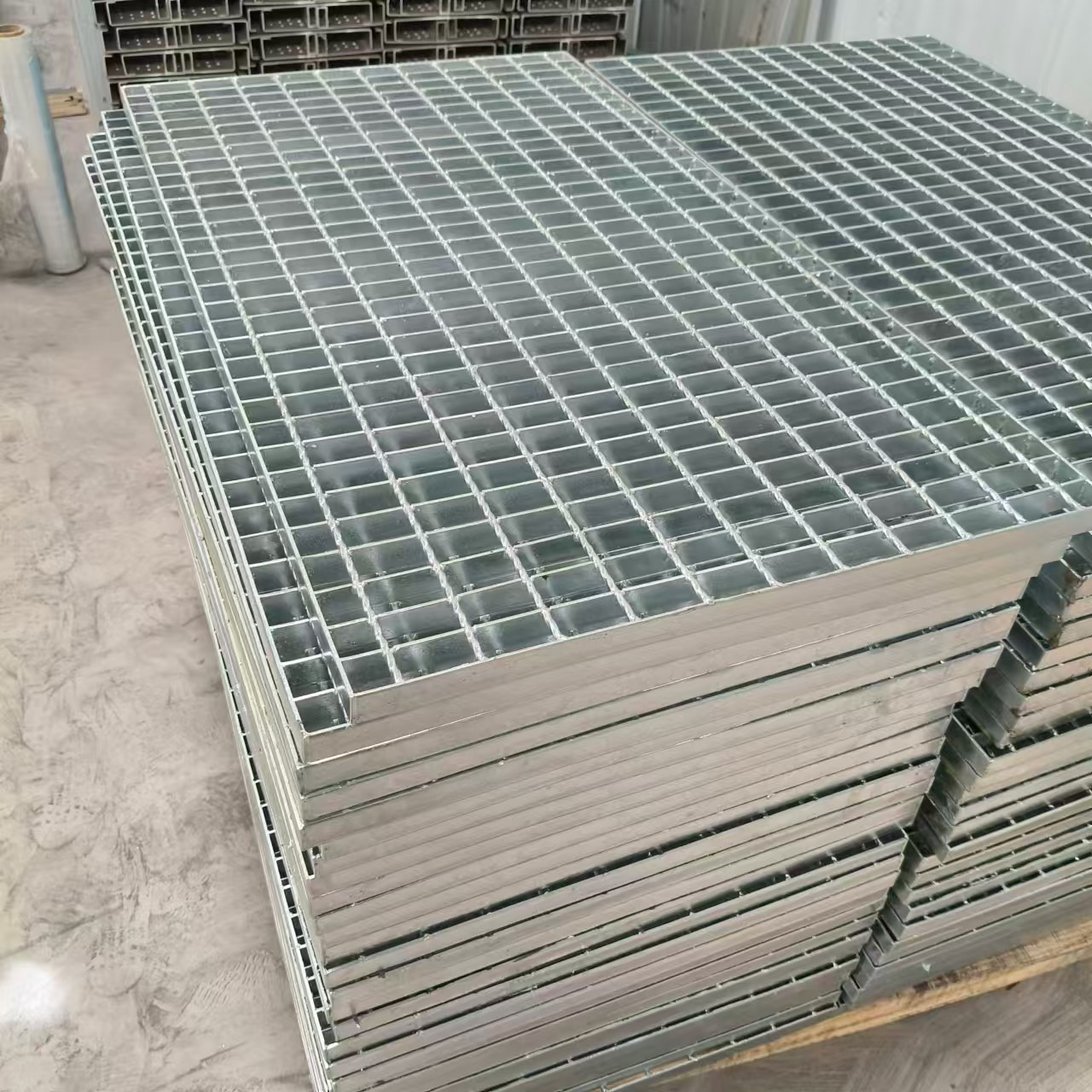 Stylish Steel Grating for Modern Interiors: Enhancing the Aesthetic of ...