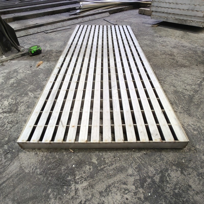 Round Bar Cross Bar Metal Walkway Grating Easy And Simple Installation ...