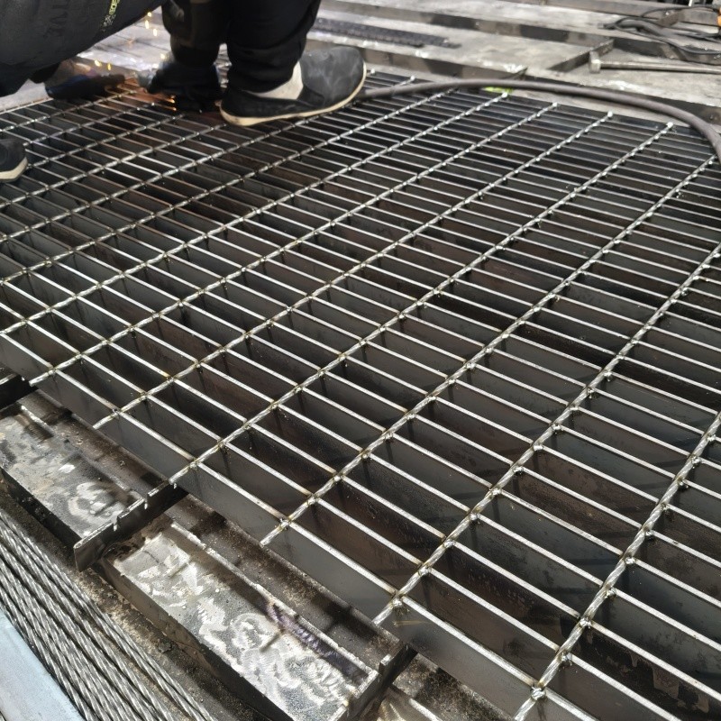 Welding Process Industrial Steel Grating for Machine Pressure Welding ...